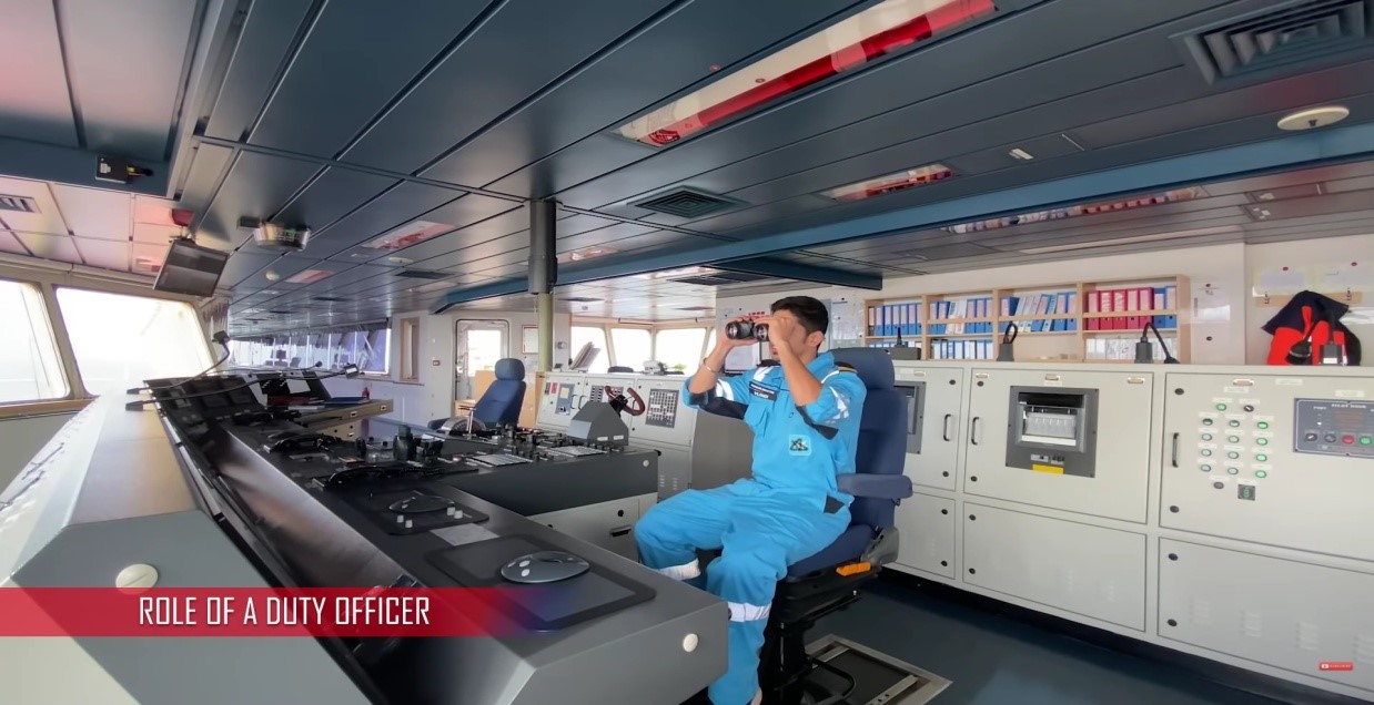 Nautical Science vs Marine Engineering - Merchant Navy Decoded