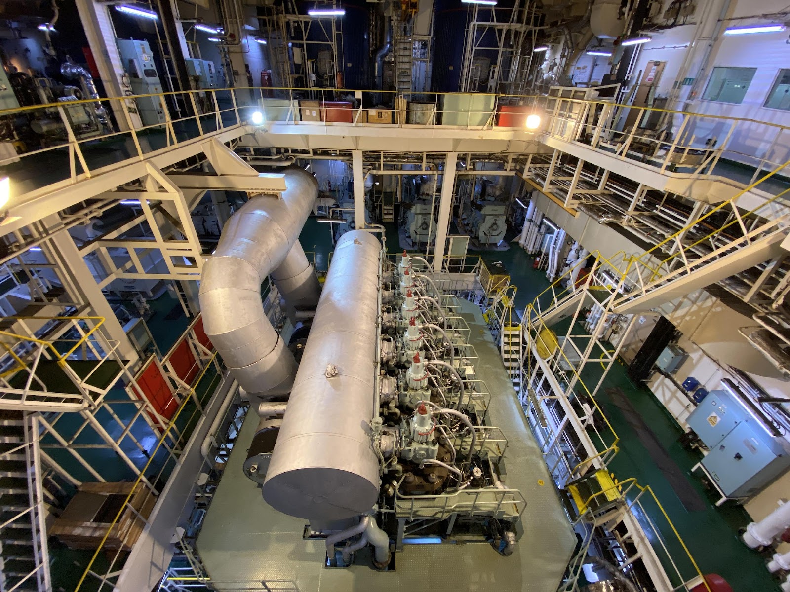 How to Become a Marine Engineer - Merchant Navy Decoded