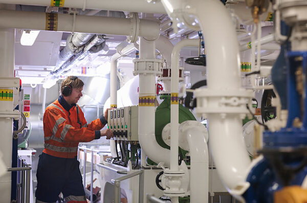 Age Limit In Merchant Navy - Merchant Navy Decoded